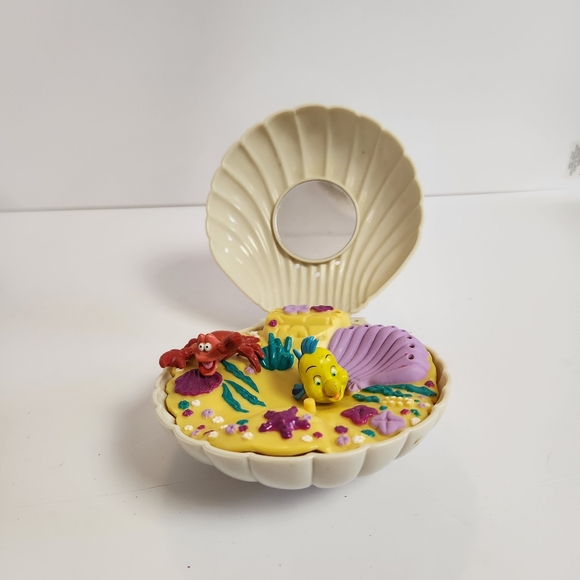 Disney | Toys | Vintage 992 Disney The Little Mermaid Magic Shell Irwin ...